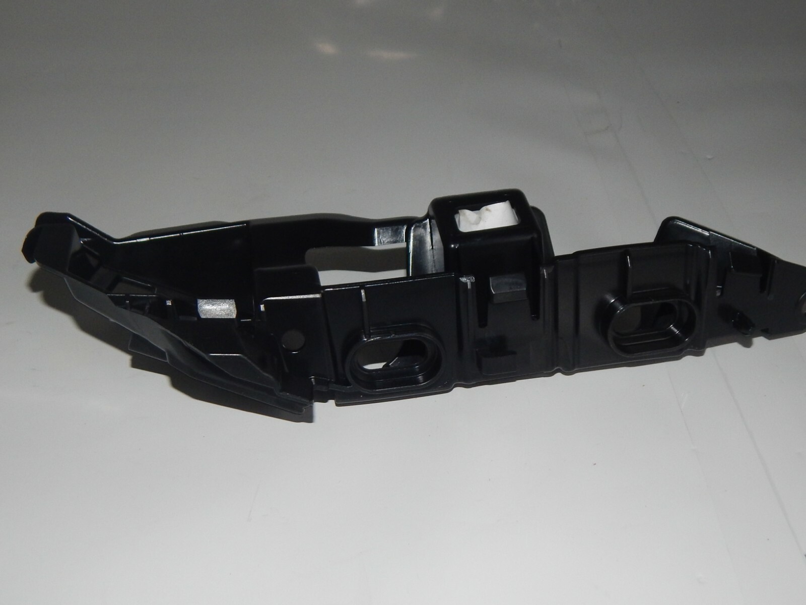 Genuine Volkswagen Golf Mk7 Front Bumper Right Bracket 5G0807050A OEM ...