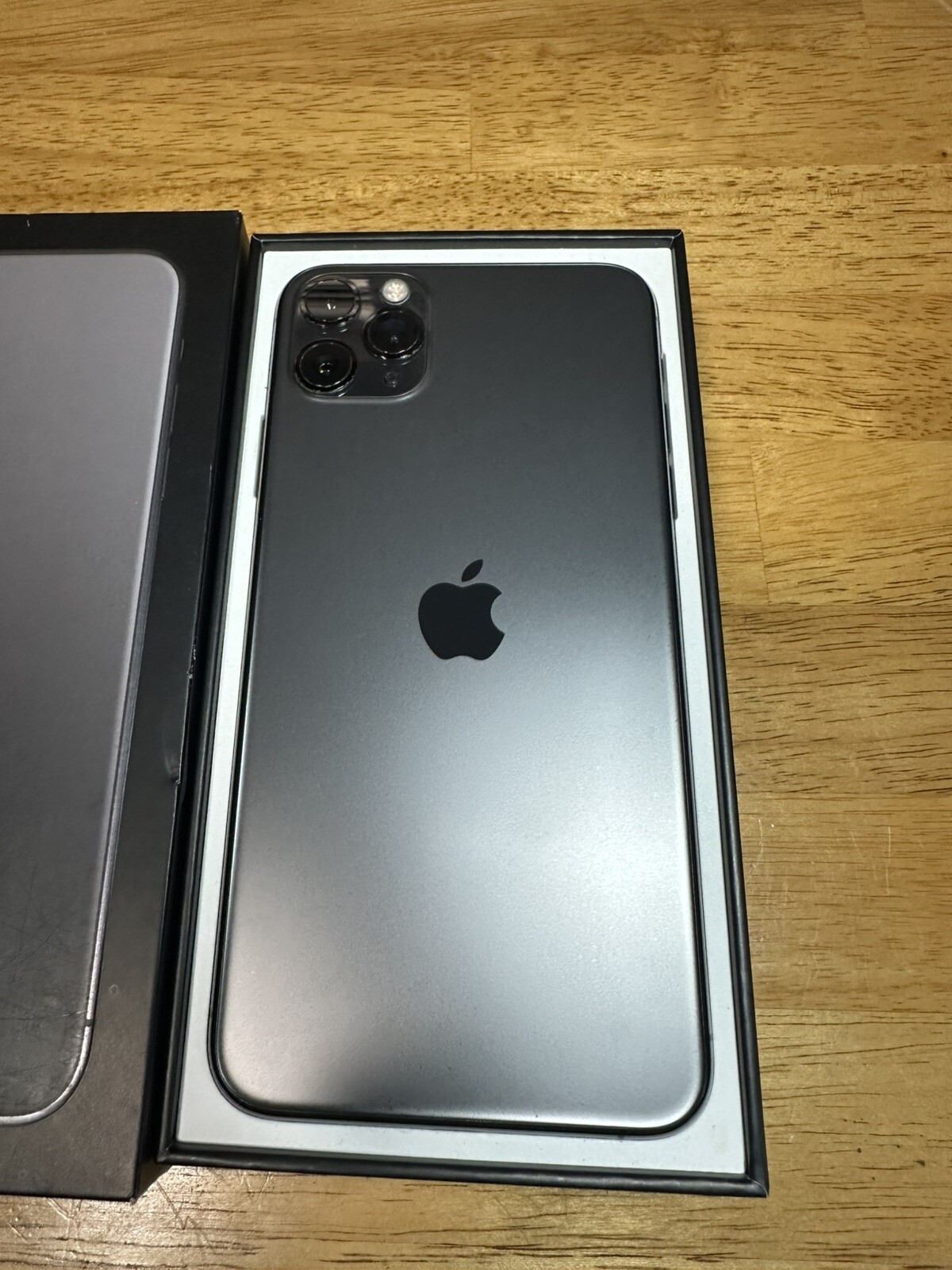 iphone 11 pro max Factory unlocked 64gb Space Grey !Great Condition! | eBay