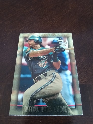 1995 Topps Embossed Gold Baseball Card #19 Paul Molitor Toronto Blue ...