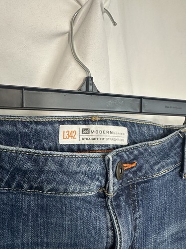 Lee Blue Jeans Men's 42x30 L342 Modern Series Straight Fit Medium Wash ...