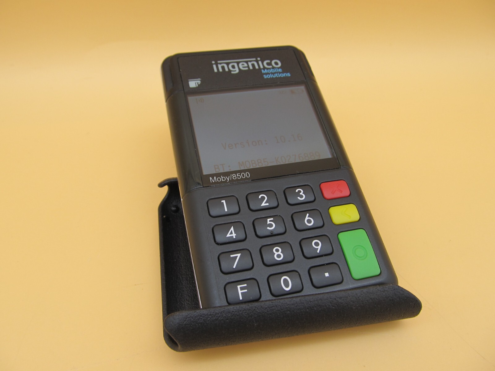 Ingenico Moby/8500 Wireless Color Display Swipe & Pin Card Reader ...