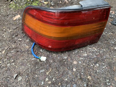 90-94 1993 1990 1991 LEXUS LS400 DRIVERS TAIL LIGHT OUTER QUARTER MOUNT ...