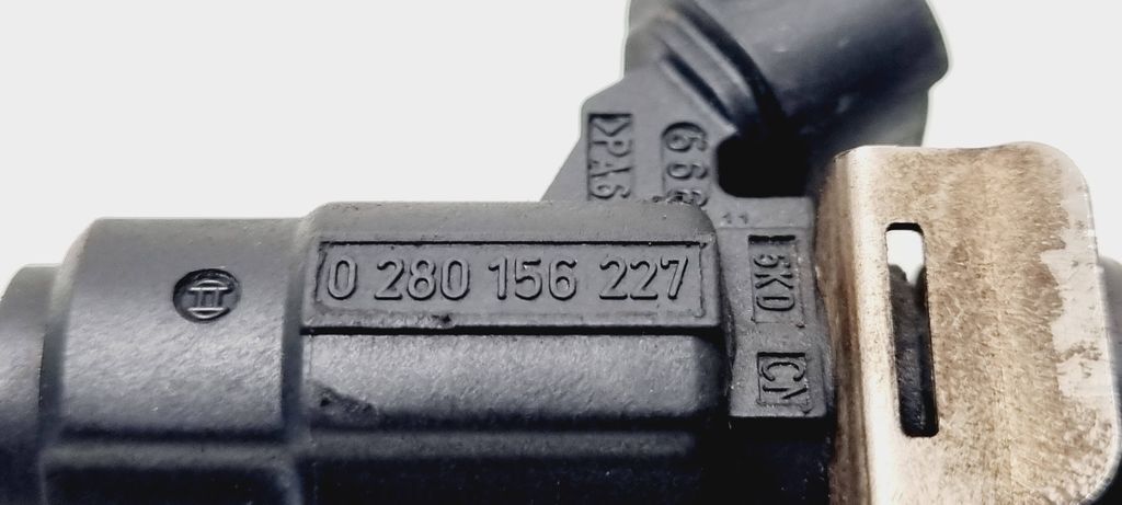 Fuel Rail Injectors Bentley CONTINENTAL GT Flying Spur 07C906031B for ...