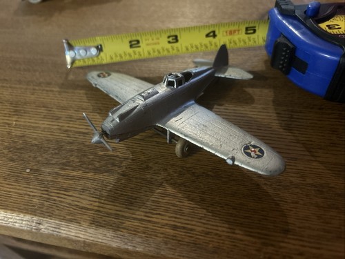 Tootsietoy Curtis P-40 Toy Fighter Plane Beautiful Missing Tire | eBay