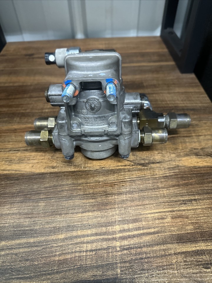 K043387 KO21558 Bendix SR-7 Air Brake Relay Valve | eBay