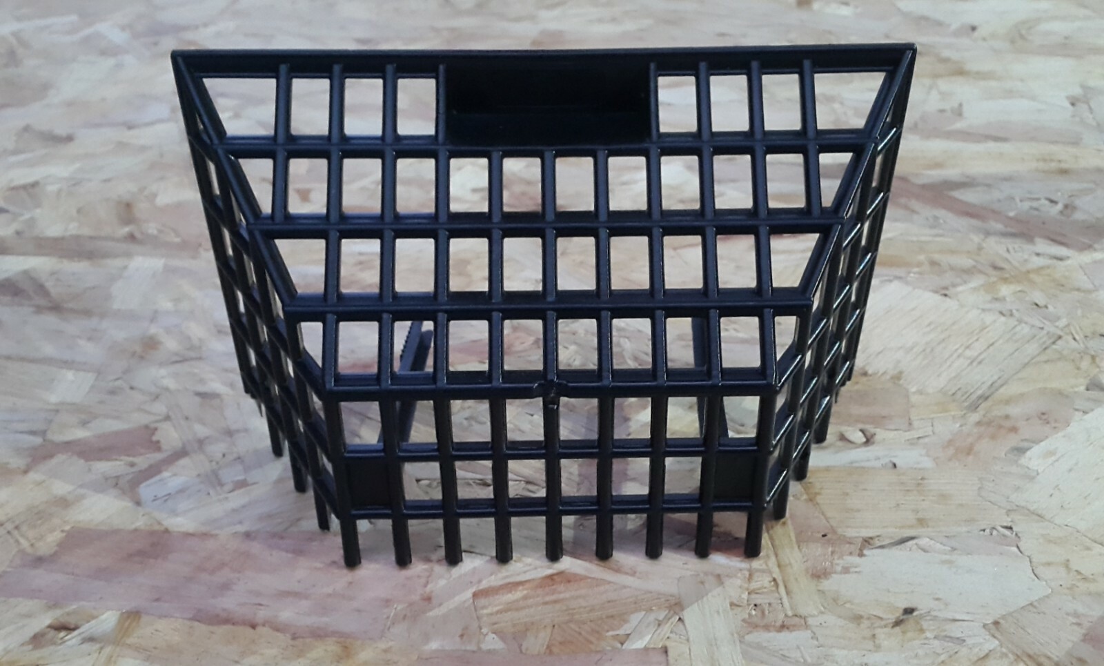 100mm x 100mm Parapet Outlet EPDM Membrane Rubber Roofing With Leaf ...