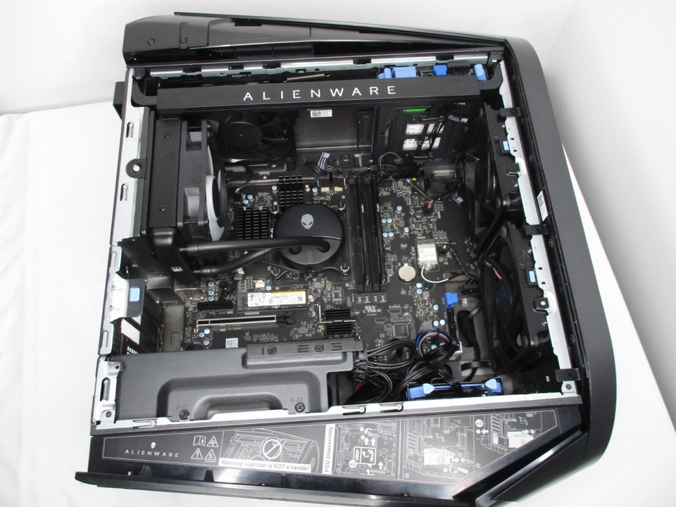 Alienware Aurora R14 Ryzen 9 5900 12c | 32GB RAM | 1TB SSD + 2TB HDD ...