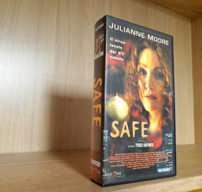 Todd Haynes _ SAFE (1995) _ VHS Deltavideo Lucky Red _ EDIZIONE ...
