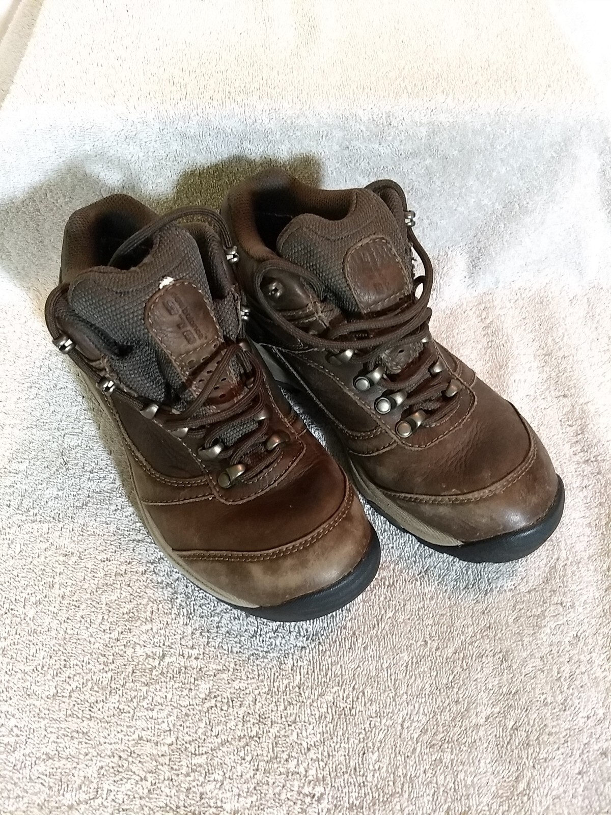 New Balance Womens 978 Brown Leather Gore-Tex Walking… - Gem