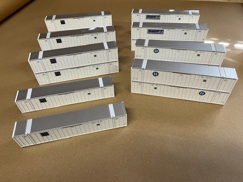 16 KATO HO Gunderson well car shipping containers (SWIFT, NACS and BN ...