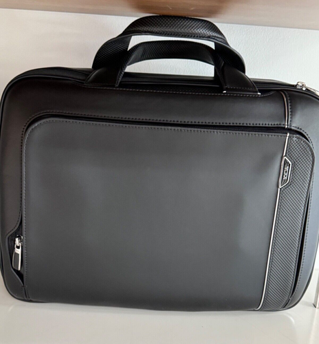 NEW Tumi ARRIVE SADLER 16.0” Brief Laptop Briefcase - 100% BLACK ...
