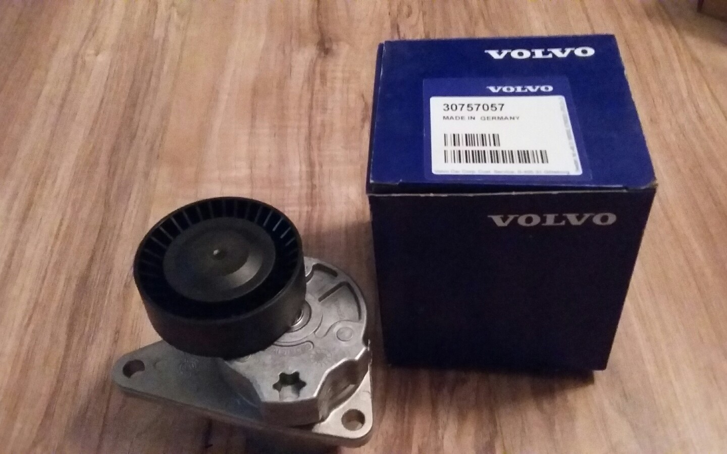 Volvo OEM Auxiliary Belt Tensioner 30757057 for sale online | eBay