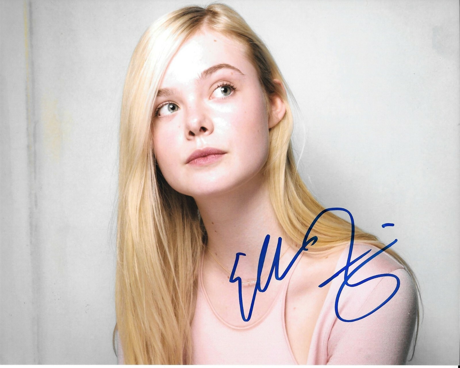 ELLE FANNING AUTOGRAPHED SIGNED MARY SHELLEY ACTRESS 8"x10" PHOTO COA ...