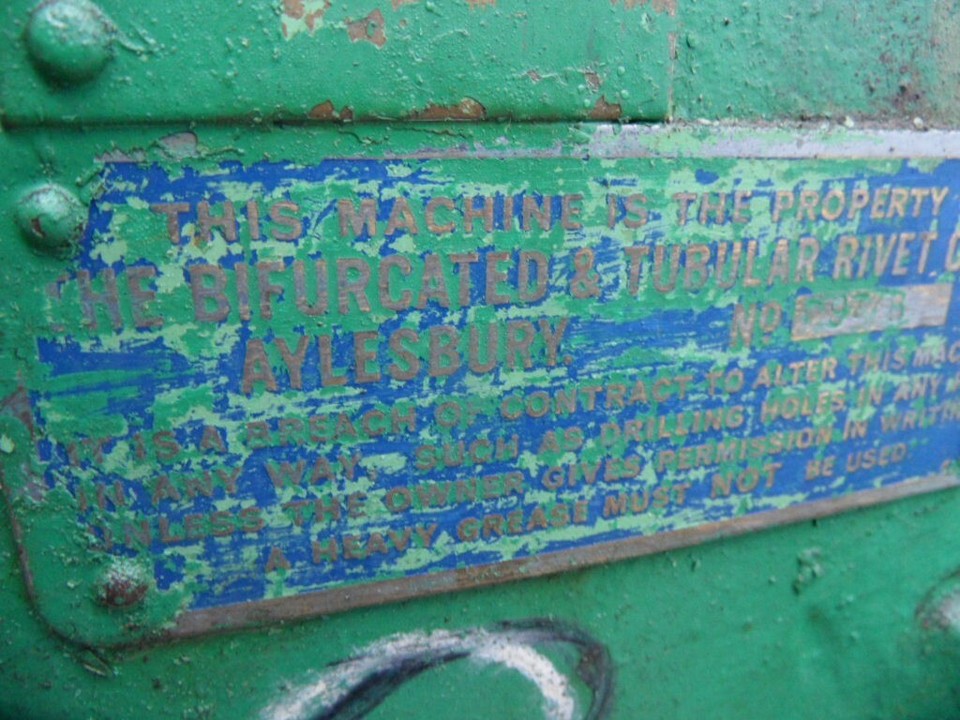 Bifurcated & Tubular Rivet Setting Machine. 415V. With Foot Pedal ...