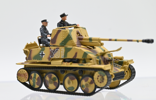 Sanrong 1/72 German Weasel III tank destroyer Tricolor+2 dolls finished ...