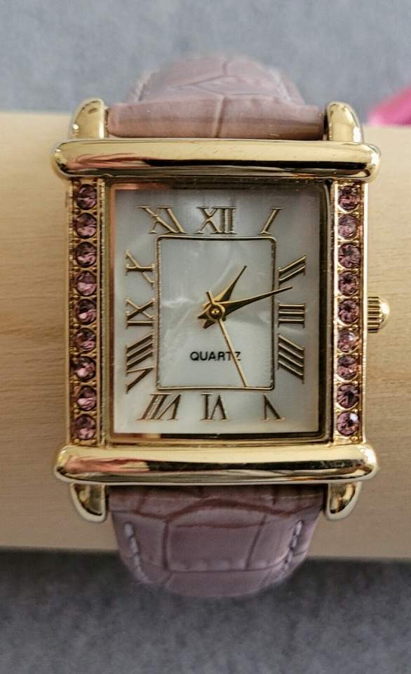 AVON Women's Montre Lavendar-Strap Watch--Quartz w/Battery! | eBay