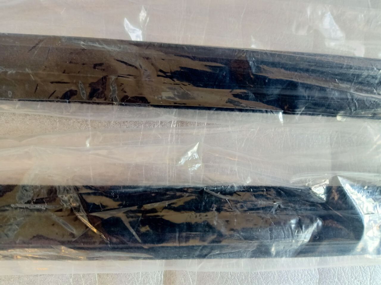 TOYOTA HILUX 2004 - 15 GENUINE OUTER WINDOW SEALS WEATHER STRIP 2 Front ...