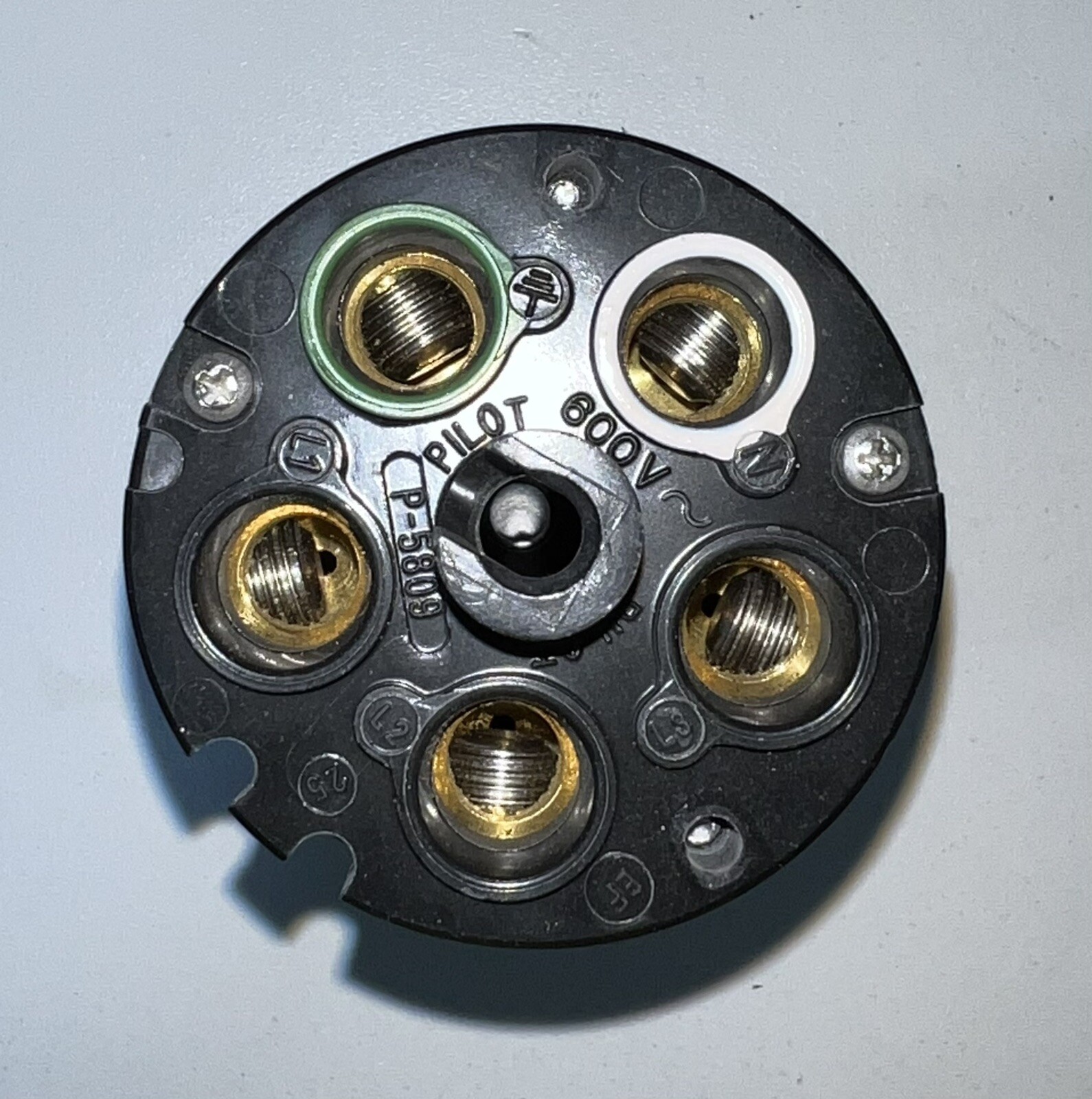 HUBBELL 560C9W - 5 Wire, 60 AMP, 120/208 VAC, Watertight Enclosure. LOW ...