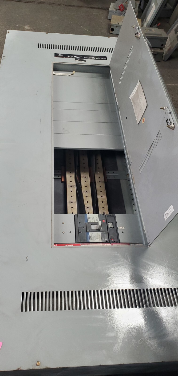 GE 400A 208/120V 3 PHASE INDOOR PANEL WITH A 400 AMP MAIN | eBay