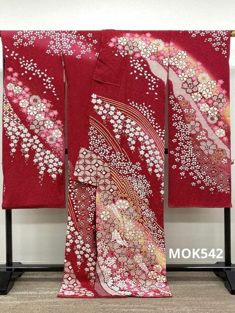 Kimono, Temporary Picture Feathers, Embroidery, Gold Color, Crest ...