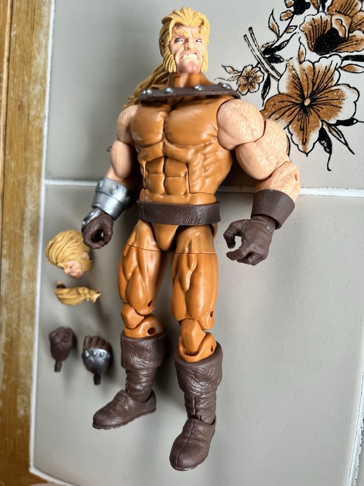 Marvel Legends Sabertooth Figure Age of Apocalypse (AoA) Series ...