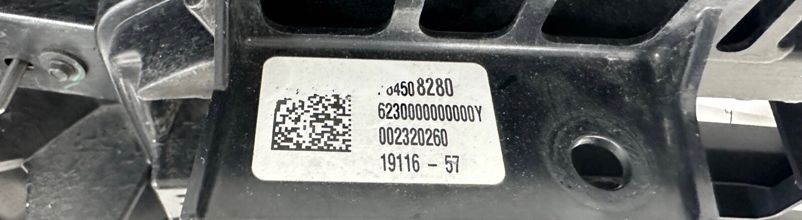 2019 2020 2021 GMC SIERRA 1500 FRONT UPPER GRILLE W/ EMBLEM 84508280 ...