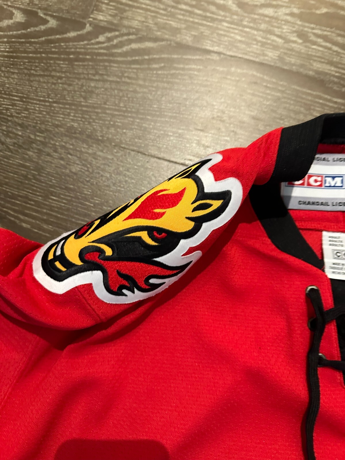 Vintage Calgary Flames Home RED NHL Jersey MED M CCM Blasty shoulder ...