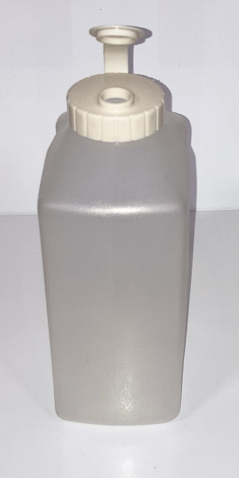 Rubbermaid Servin' Saver 2 Quart Drink Container With Almond Lid #2468 ...