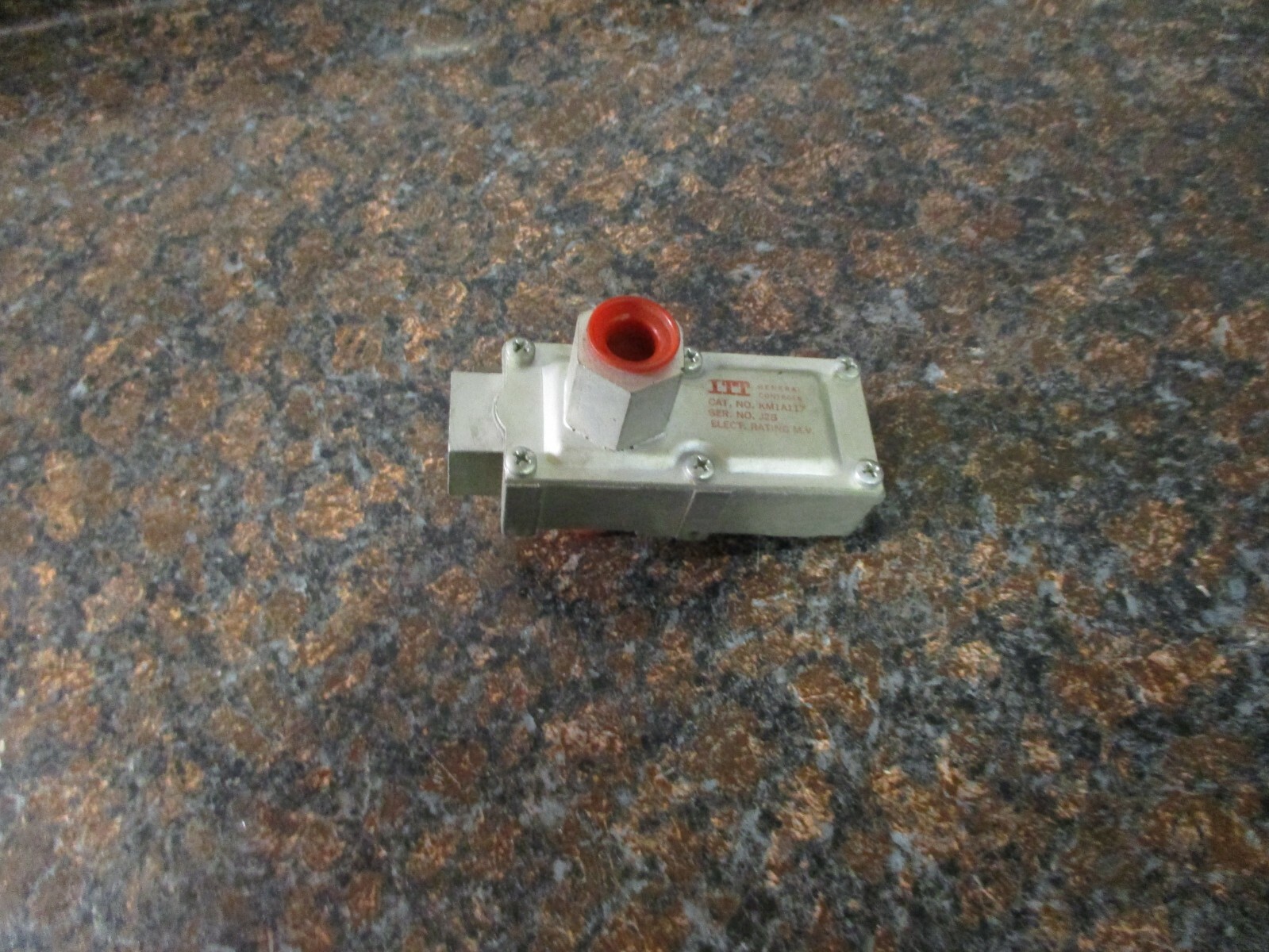 GE Oven Control Gas Valve KM1A117 , ITT General Controls 774-T095-P01 ...