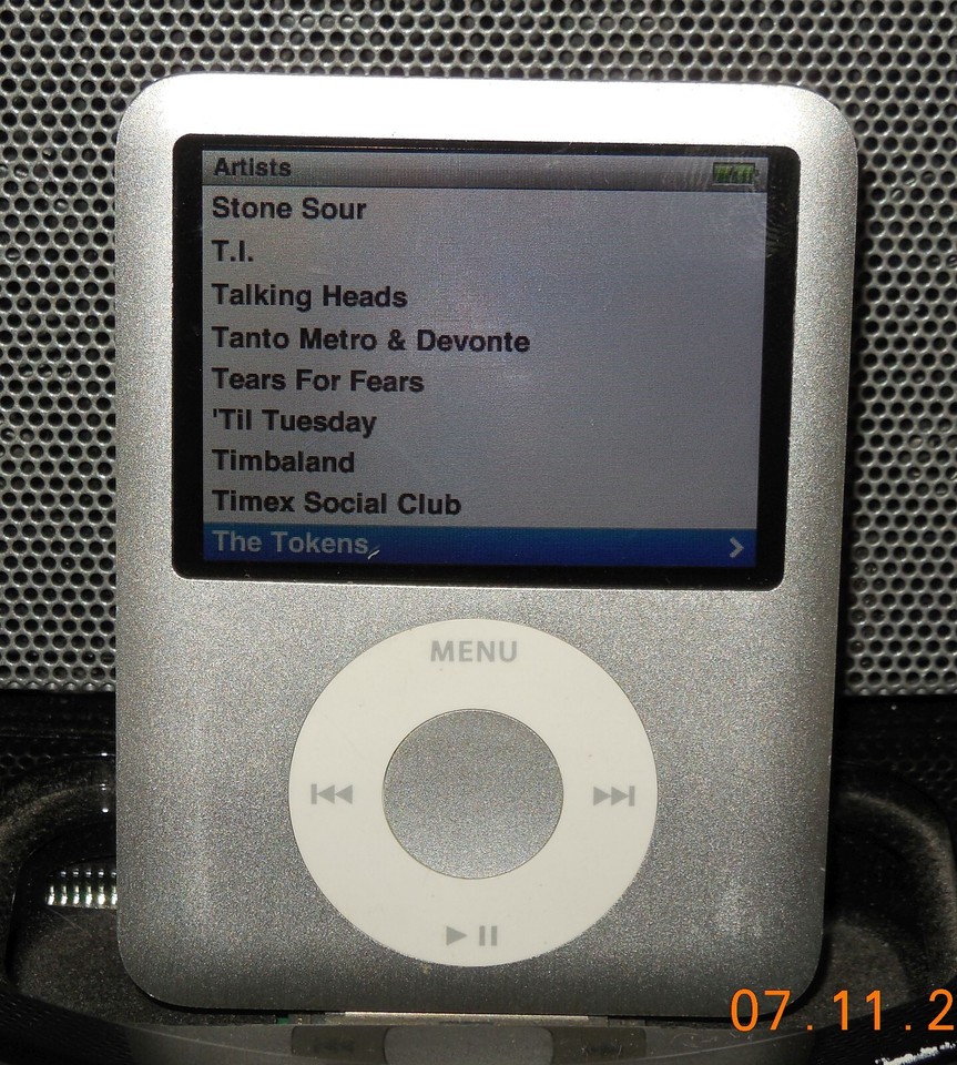 Apple iPod Nano 4GB 3rd Generation Silver Model A1236 Tested Works 160 ...