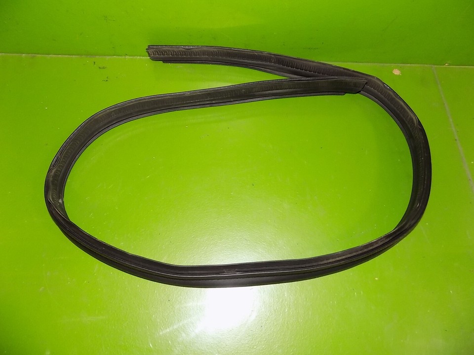 94-97 Mercedes C220 230 280 OEM W202 engine rear rubber weather strip ...