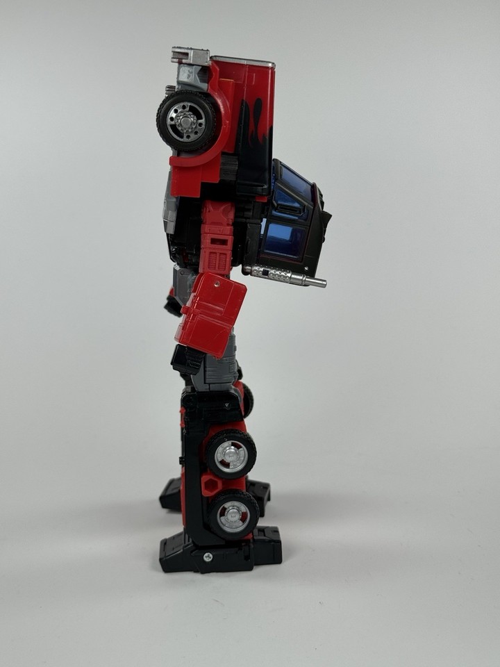 Transformers Legacy Laser Optimus Prime + Target Kitbash Figure Leader ...