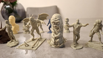 Model - Mini MONSTERS Horror and SCI-FI figures - Various JOB LOT | eBay UK