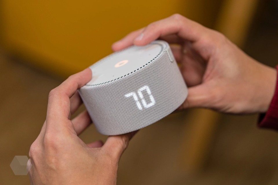Yandex Alisa Mini Station: Smart Clock Assistant, Voice Control, Home ...