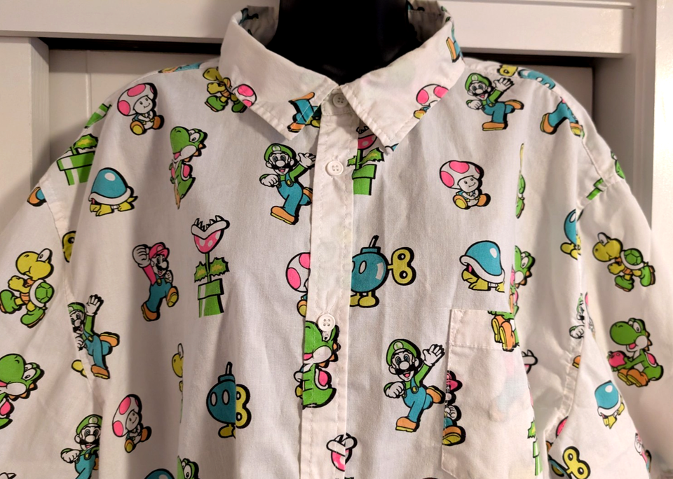 Super Mario Mens Button Up Shirt Short Sleeve White All Over Print - Sz ...