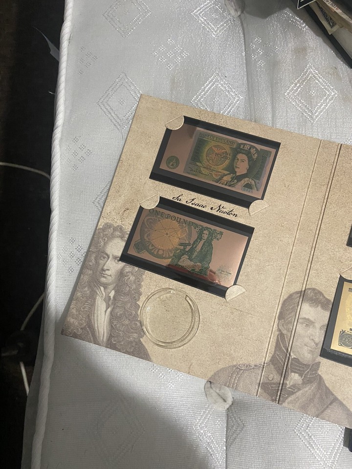 Great British Icon 24ct Pure Gold UK Bank Notes Collection. One Pound 2 ...