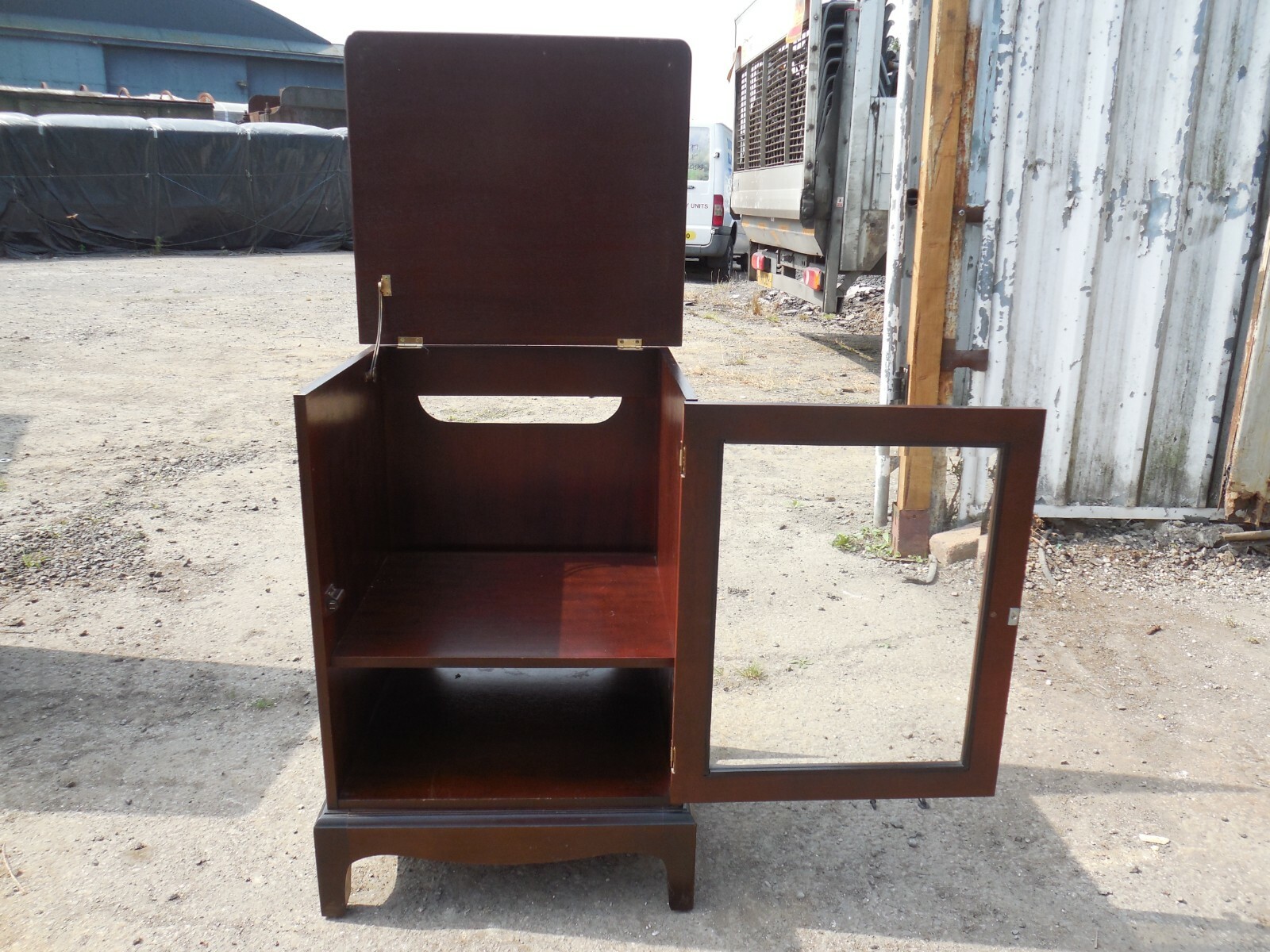 Stag Hi-Fi media console unit - mahogany with brass handles | eBay UK
