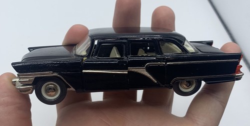 Vintage Gaz 13 Chaika Limousine #A15 1:43 Black MADE IN USSR (READ ...