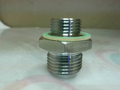 IFM E40096 Screw In Sensor Adapter - New in Box | eBay