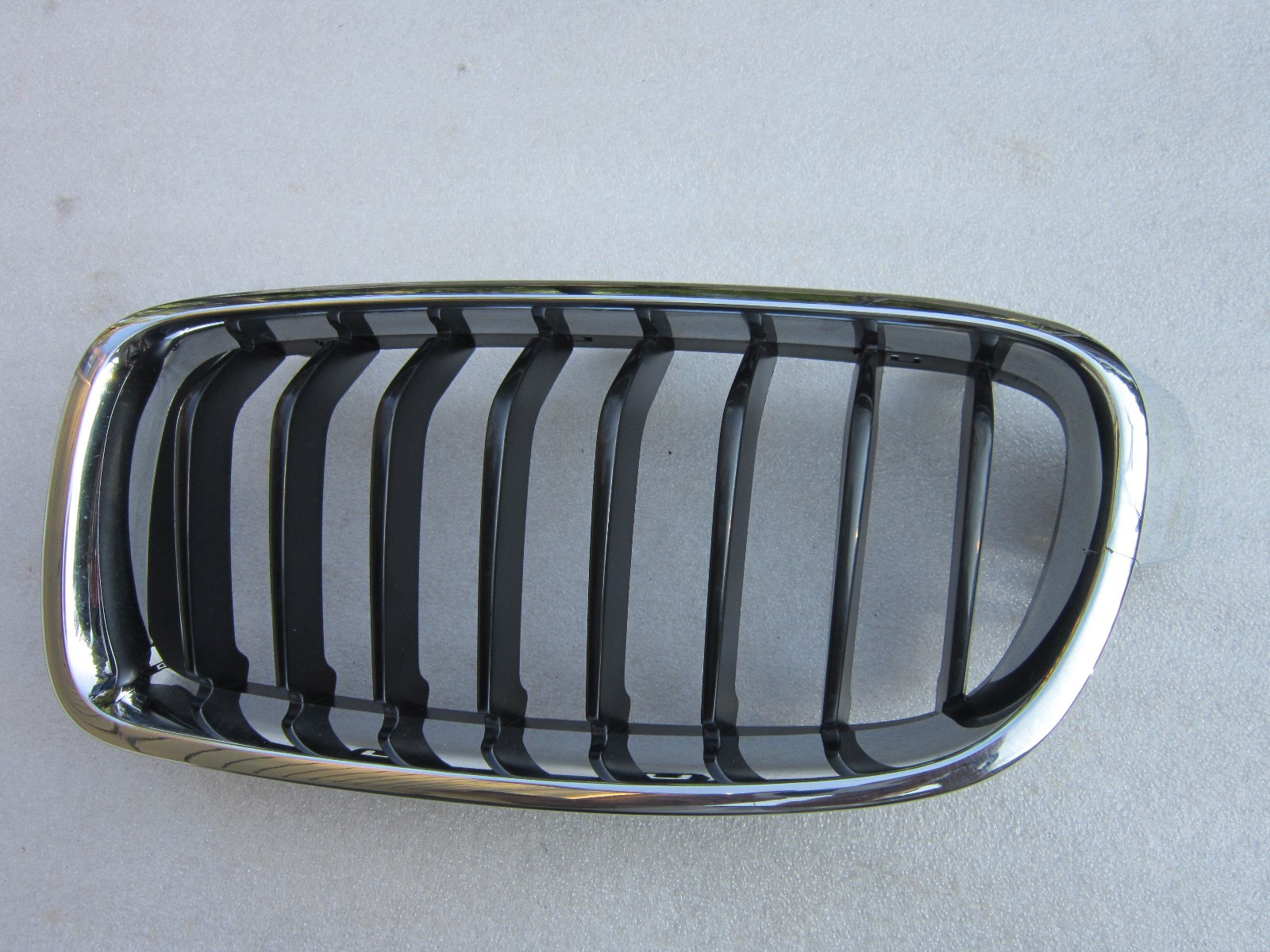 BMW 3 Serie SPORT 2012-2015 FRONT BUMPER LH KIDNEY CHROME GRILLE OEM ...