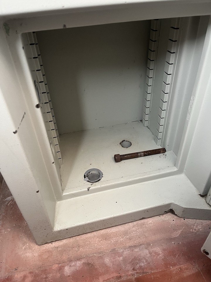 CHUBB SOVEREIGN GRADE 1 HIGH SECURITY CASH SAFE [278kg Weight] | eBay UK