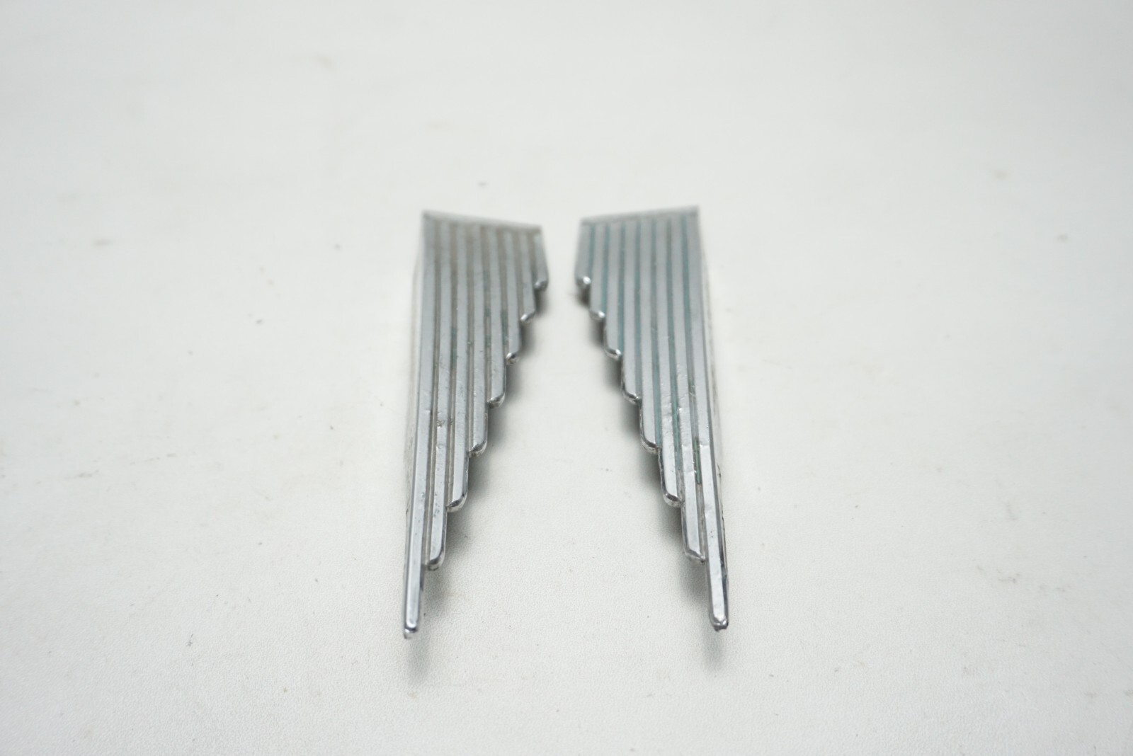 Austin A40 Front Wings Chrome Vintage Car Badge Emblem Vintage Antique ...