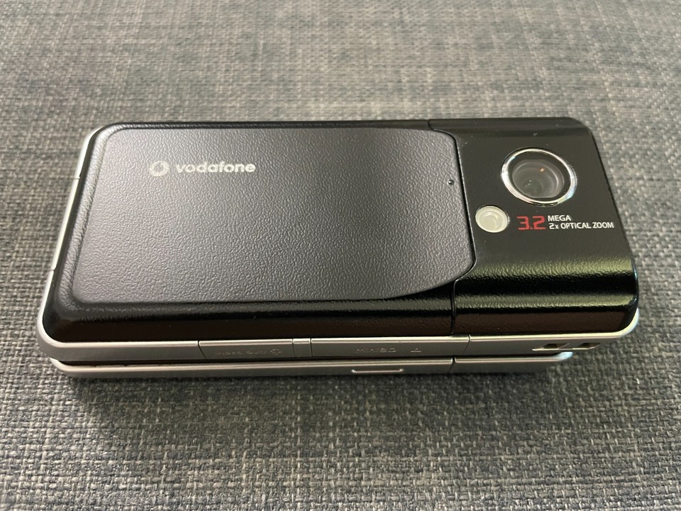 Used Rare SHARP Vodafone 903SH Black SX833 FW Unlocked 3G Flip Cell ...