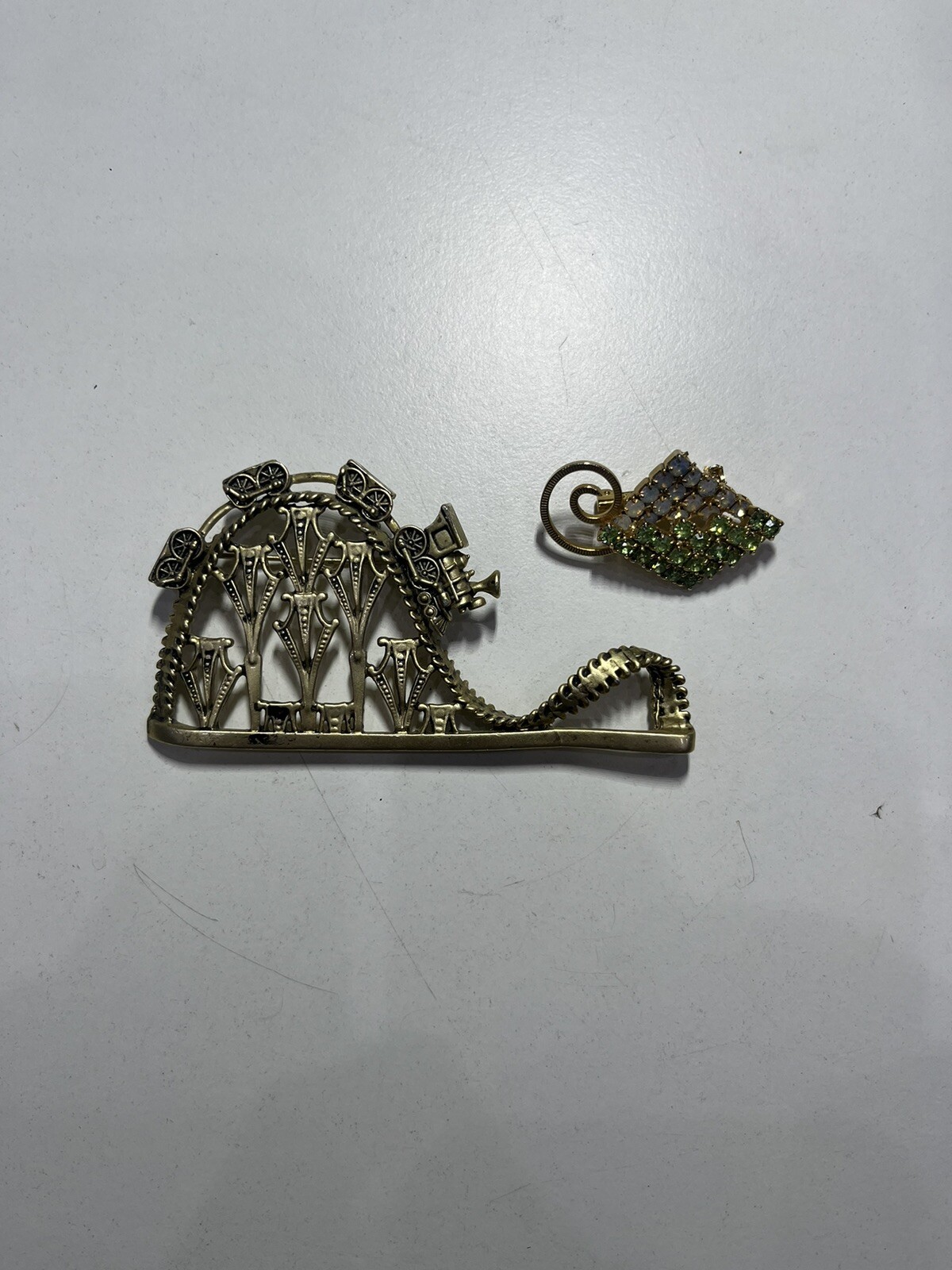 Rare Vintage Pin Brooch Amusement Park Train Tracks &… - Gem