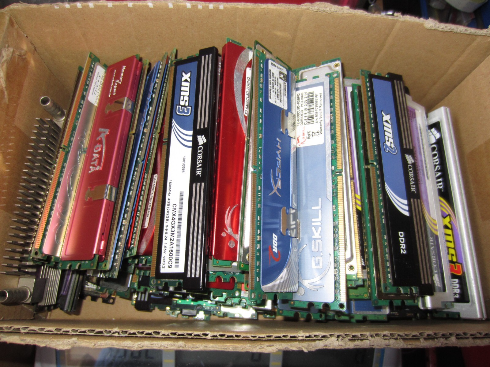 Lot of #8.94Lbs Computer Ram Memory Metal Cover Gold Fingers for Scrap ...