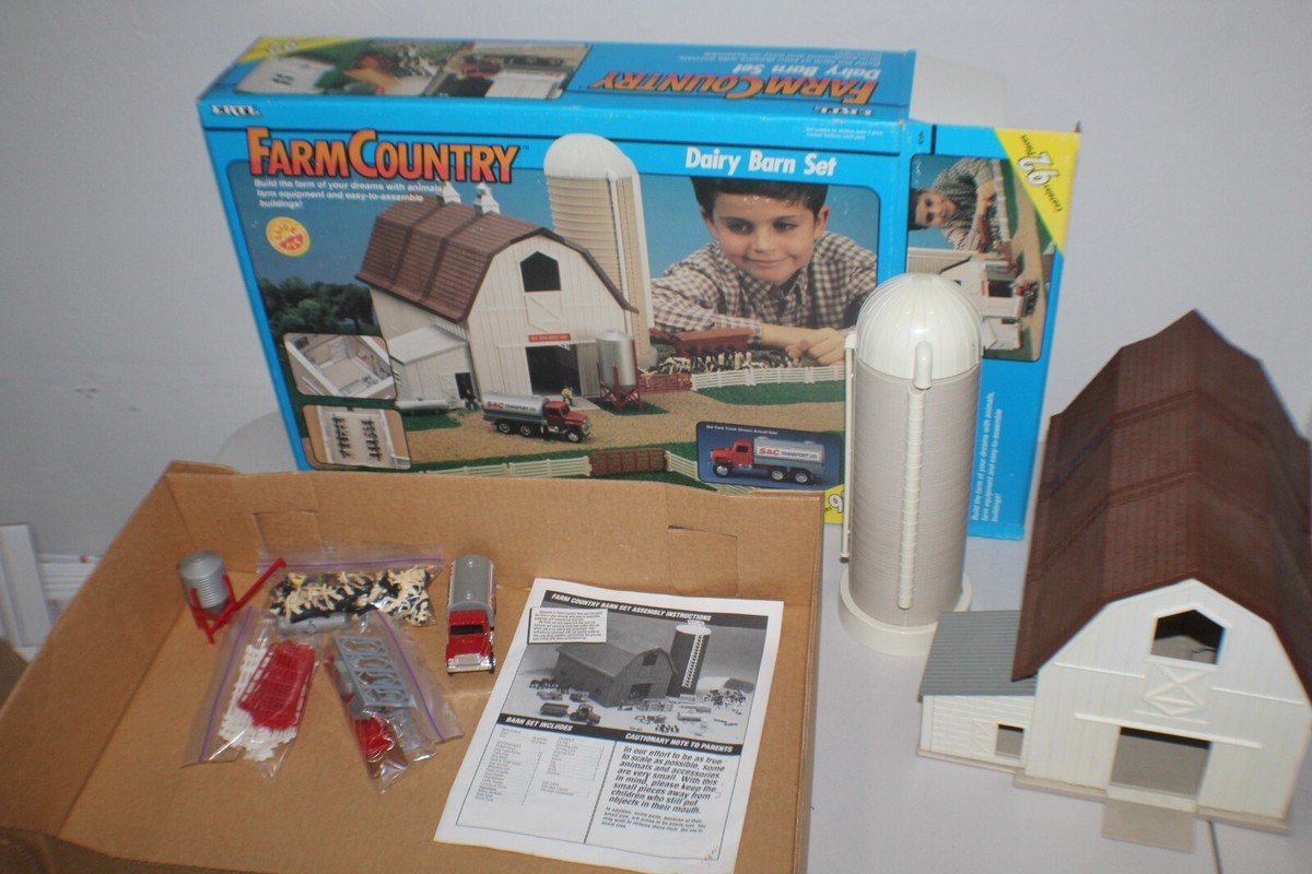 Barn Playset Ertl Farm Country Vintage ERTL Farm Country Round Barn