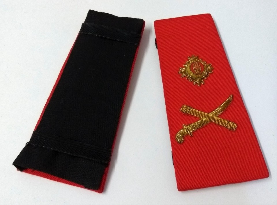 BDF Major General Rank Shoulder Slide & Gold Raised Insignia Botswana ...