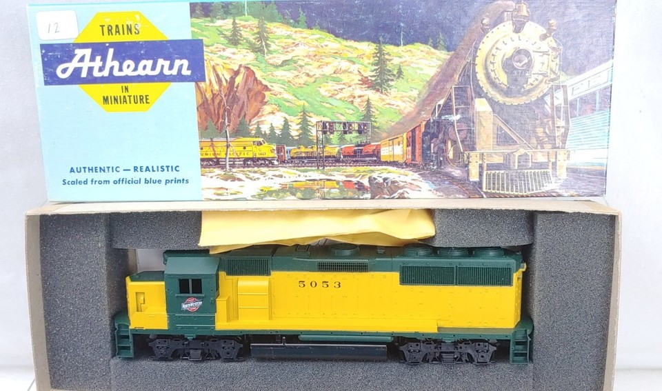 Athearn Trains HO Chicago & North Western C&NW SD40 Diesel Locomotive ...