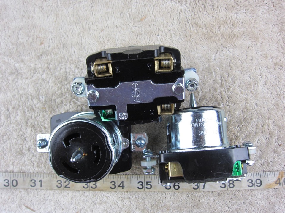 Hubbell HBL CS8369 50A 250V 3Ø Twist-Lock Receptacle Non-NEMA w Screw ...