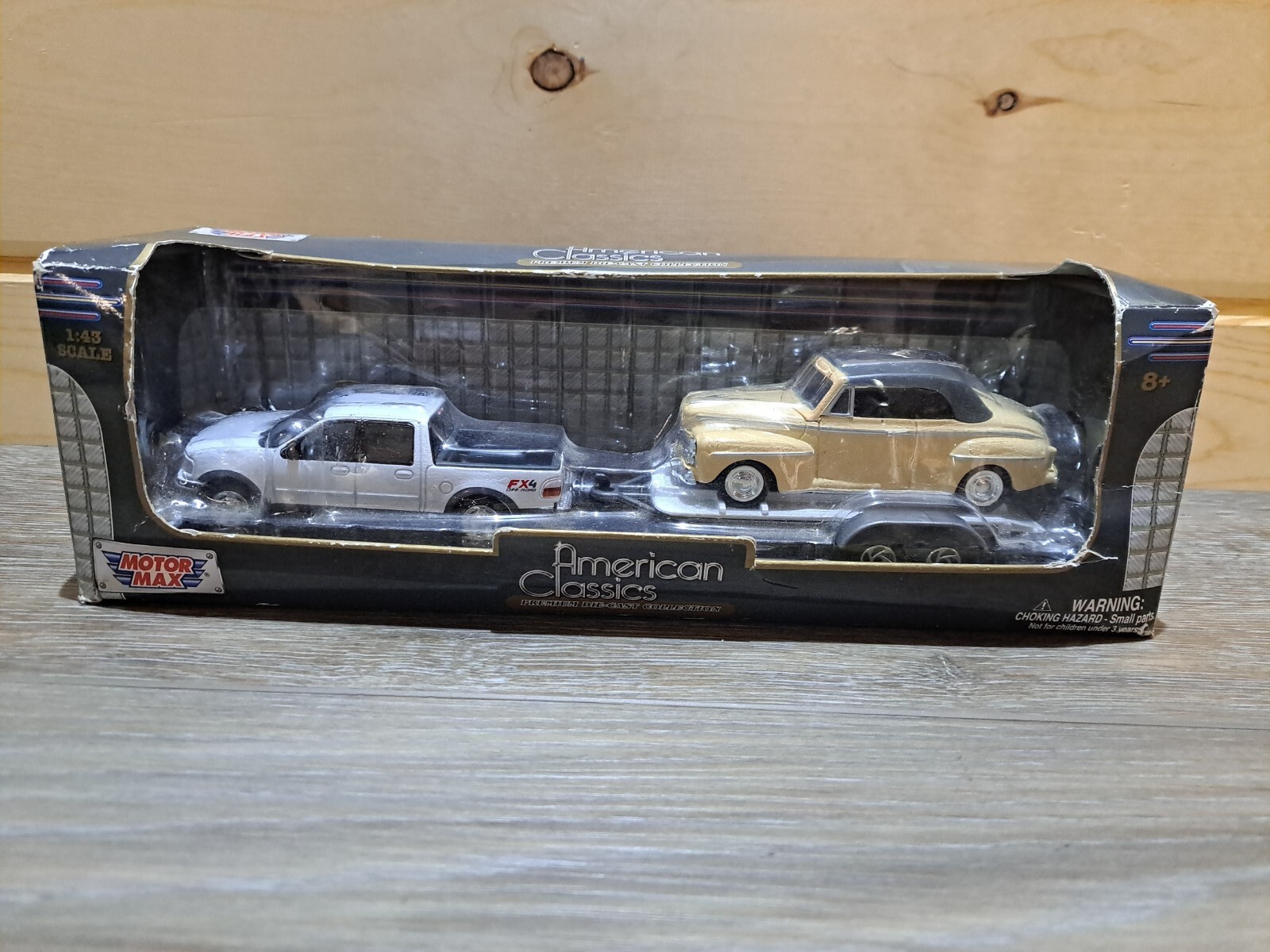 1:43 Motor Max American Classics Die-Cast Ford FX4 Pulling Ford Deluxe ...